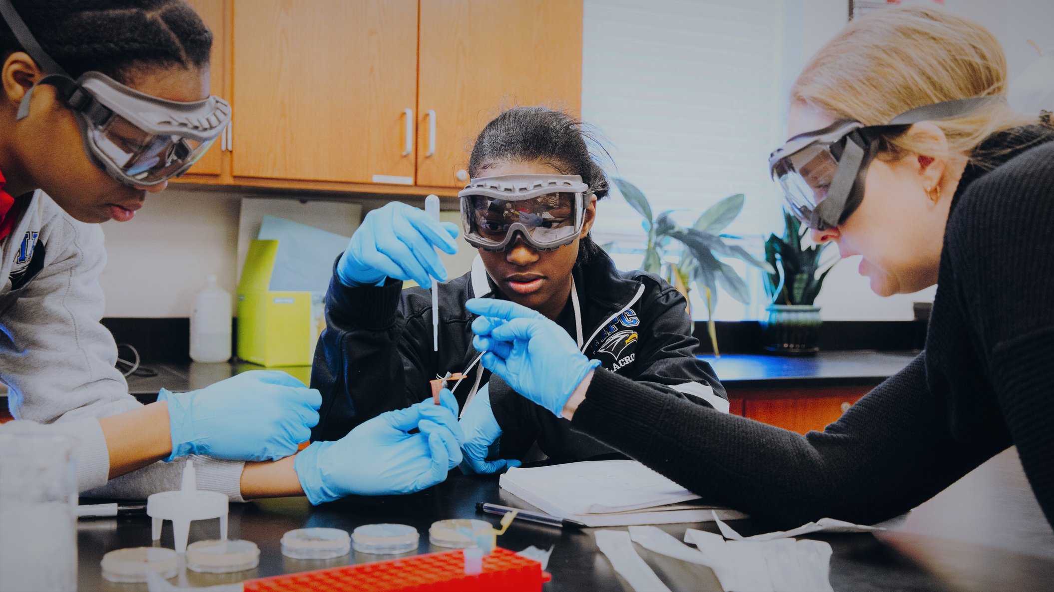 From the Teacher's Desk: 4 Tips to Capture the Minds of Your Students